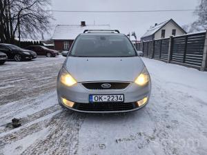 Pelēks Ford Galaxy 2008 Valmiera, ar dzinēja tilpumu 2.00 L un nobraukumu 449 tūkst. km par 3350 €, foto 5 vietnē AUTOMOTO.COM.LV