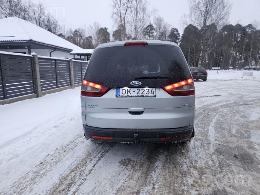 Pelēks Ford Galaxy 2008 Valmiera, ar dzinēja tilpumu 2.00 L un nobraukumu 449 tūkst. km par 3350 €, foto 6 vietnē AUTOMOTO.COM.LV