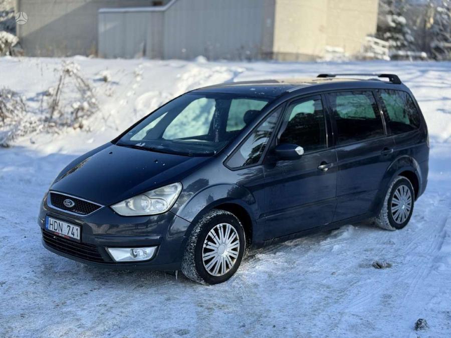 Grey Ford Galaxy 2008 in Vilnius, with an engine capacity of 2.00 L and mileage of 290 thousand km for 2500 €, photo 1 on AUTOMOTO.COM.LV
