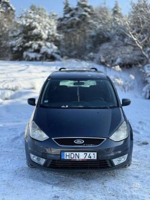 Grey Ford Galaxy 2008 in Vilnius, with an engine capacity of 2.00 L and mileage of 290 thousand km for 2500 €, photo 3 on AUTOMOTO.COM.LV