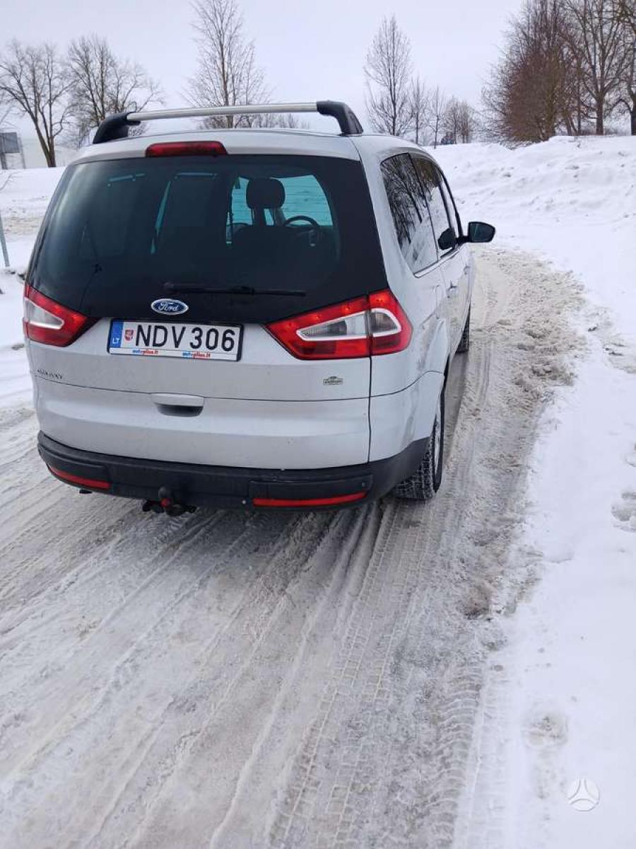 Grey Ford Galaxy 2008 in Siauliai, with an engine capacity of 2.00 L and mileage of 281 thousand km for 4550 €, photo 4 on AUTOMOTO.COM.LV