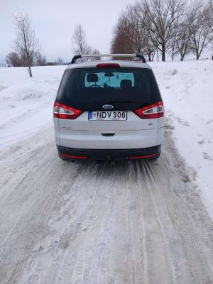 Grey Ford Galaxy 2008 in Siauliai, with an engine capacity of 2.00 L and mileage of 281 thousand km for 4550 €, photo 5 on AUTOMOTO.COM.LV