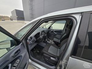 Grey Ford Galaxy 2008 in Siauliai, with an engine capacity of 2.20 L and mileage of 260 thousand km for 2950 €, photo 14 on AUTOMOTO.COM.LV