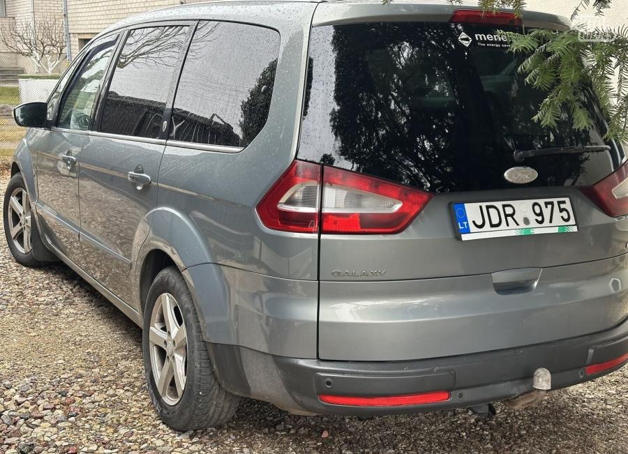 Grey Ford Galaxy 2008 in Kaunas, with an engine capacity of 2.20 L and mileage of 426 thousand km for 4000 €, photo 4 on AUTOMOTO.COM.LV