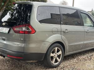 Grey Ford Galaxy 2008 in Kaunas, with an engine capacity of 2.20 L and mileage of 426 thousand km for 4000 €, photo 5 on AUTOMOTO.COM.LV