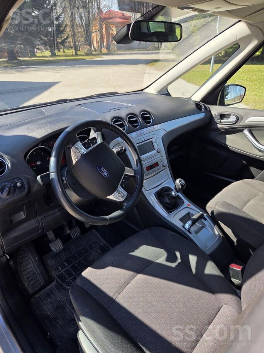 Pelēks Ford Galaxy 2008 Talsi, ar dzinēja tilpumu 1.80 L un nobraukumu 177 tūkst. km par 4600 €, foto 6 vietnē AUTOMOTO.COM.LV