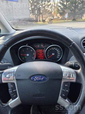 Pelēks Ford Galaxy 2008 Talsi, ar dzinēja tilpumu 1.80 L un nobraukumu 177 tūkst. km par 4600 €, foto 10 vietnē AUTOMOTO.COM.LV