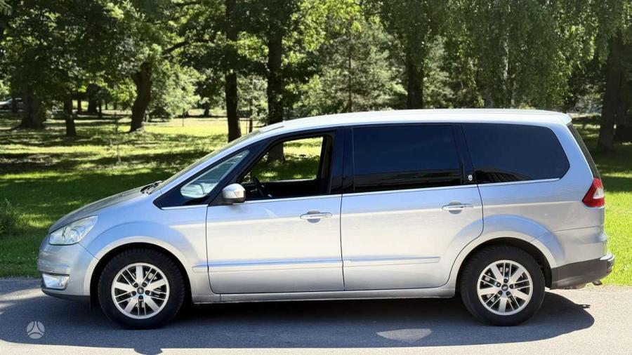 Grey Ford Galaxy 2008 in Panevezys, with an engine capacity of 2.00 L and mileage of 280 thousand km for 3200 €, photo 4 on AUTOMOTO.COM.LV