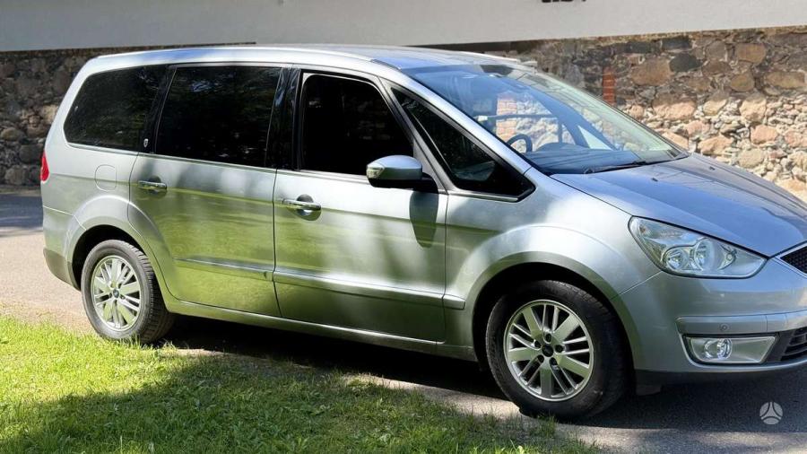 Grey Ford Galaxy 2008 in Panevezys, with an engine capacity of 2.00 L and mileage of 280 thousand km for 3200 €, photo 9 on AUTOMOTO.COM.LV