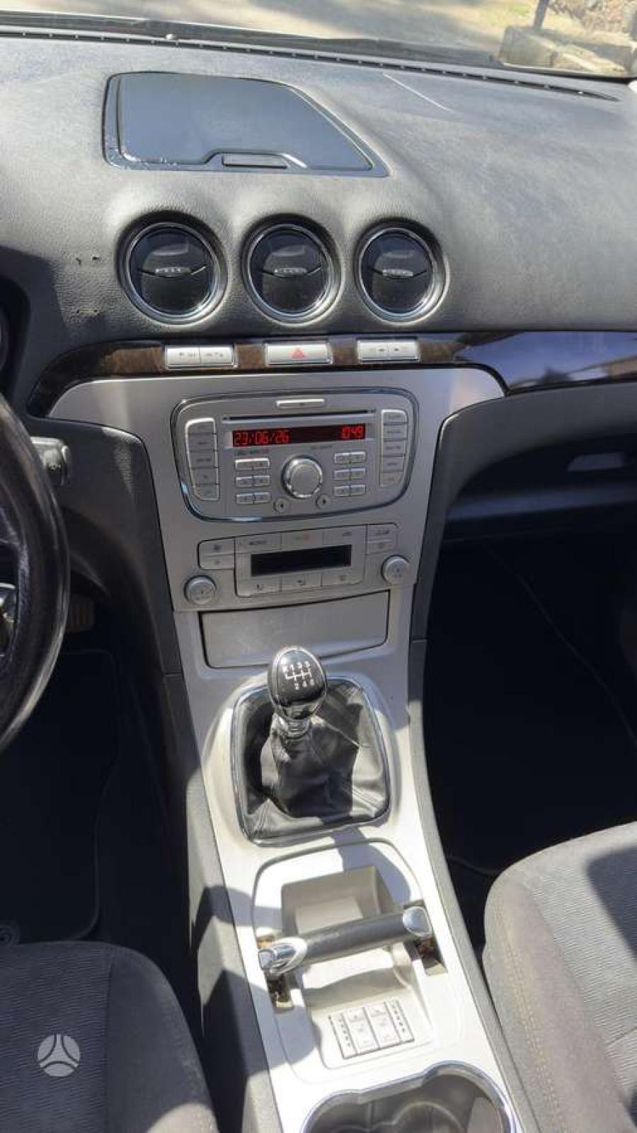 Grey Ford Galaxy 2008 in Panevezys, with an engine capacity of 2.00 L and mileage of 280 thousand km for 3200 €, photo 26 on AUTOMOTO.COM.LV