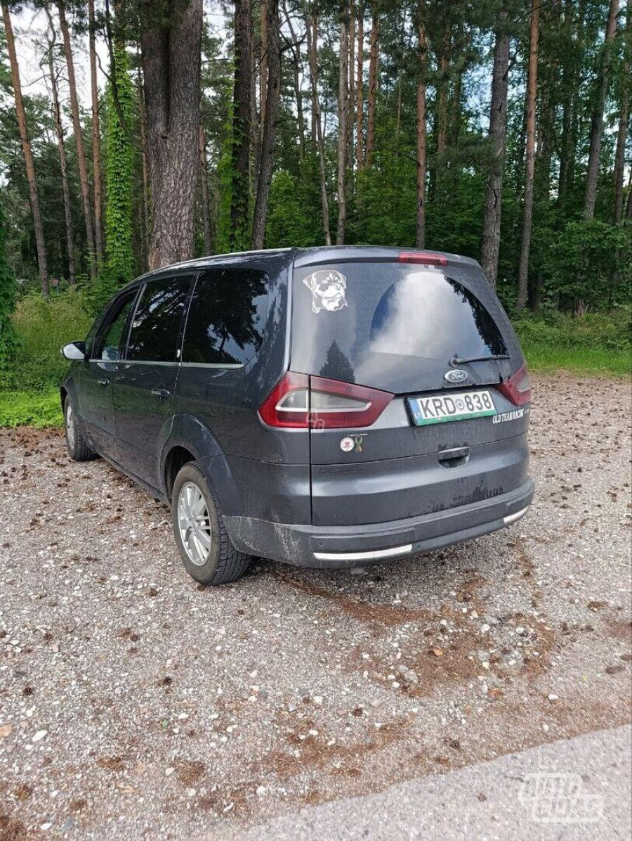 Grey Ford Galaxy 2008 in Vilnius, with an engine capacity of 1.80 L and mileage of 244 thousand km for 2150 €, photo 4 on AUTOMOTO.COM.LV