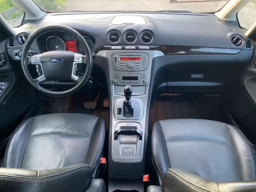 Pelēks Ford Galaxy 2008 Rokiškis, ar dzinēja tilpumu 2.00 L un nobraukumu 460 tūkst. km par 2100 €, foto 9 vietnē AUTOMOTO.COM.LV