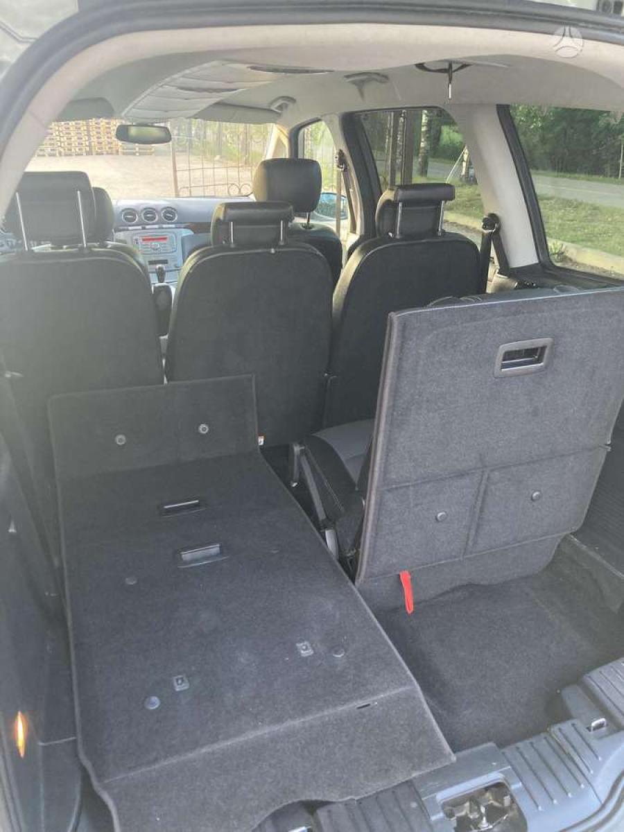 Pelēks Ford Galaxy 2008 Rokiškis, ar dzinēja tilpumu 2.00 L un nobraukumu 460 tūkst. km par 2100 €, foto 15 vietnē AUTOMOTO.COM.LV