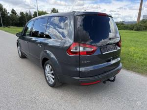 Pelēks Ford Galaxy 2008 Vilkaviškis, ar dzinēja tilpumu 2.00 L un nobraukumu 288 tūkst. km par 3899 €, foto 7 vietnē AUTOMOTO.COM.LV