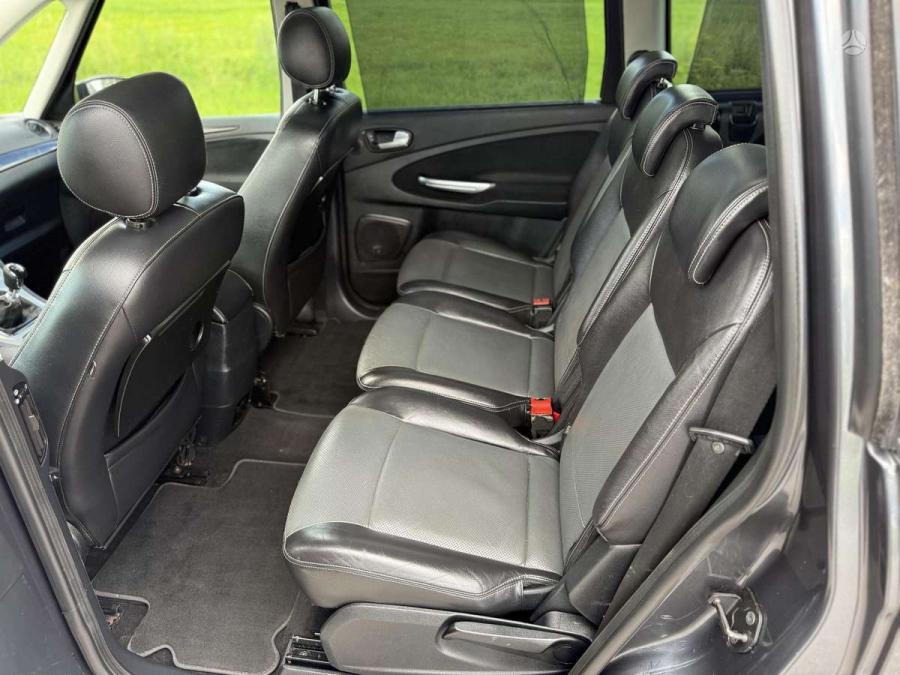Pelēks Ford Galaxy 2008 Vilkaviškis, ar dzinēja tilpumu 2.00 L un nobraukumu 288 tūkst. km par 3899 €, foto 10 vietnē AUTOMOTO.COM.LV
