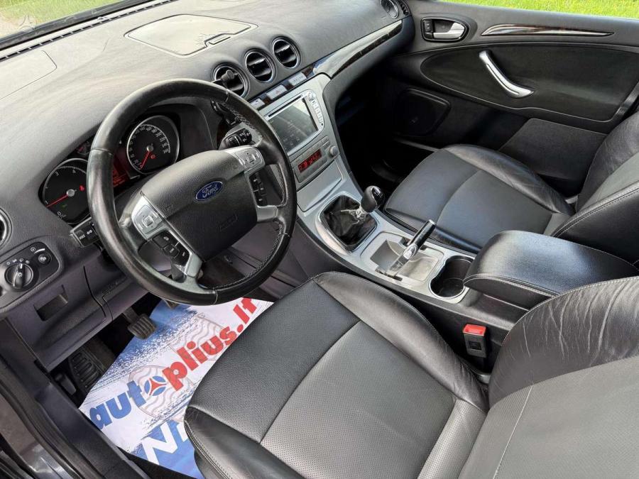 Pelēks Ford Galaxy 2008 Vilkaviškis, ar dzinēja tilpumu 2.00 L un nobraukumu 288 tūkst. km par 3899 €, foto 16 vietnē AUTOMOTO.COM.LV