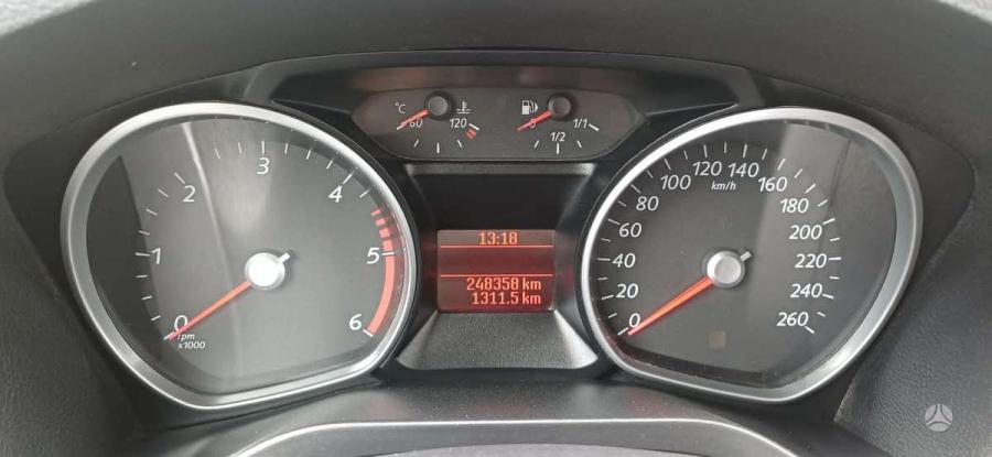 Grey Ford Galaxy 2008 in Telschi, with an engine capacity of 2.00 L and mileage of 248 thousand km for 2600 €, photo 7 on AUTOMOTO.COM.LV