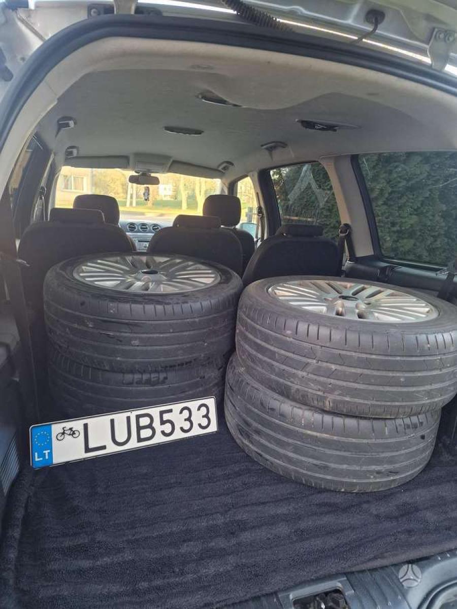 Grey Ford Galaxy 2008 in Siauliai, with an engine capacity of 2.00 L and mileage of 304 thousand km for 3200 €, photo 23 on AUTOMOTO.COM.LV