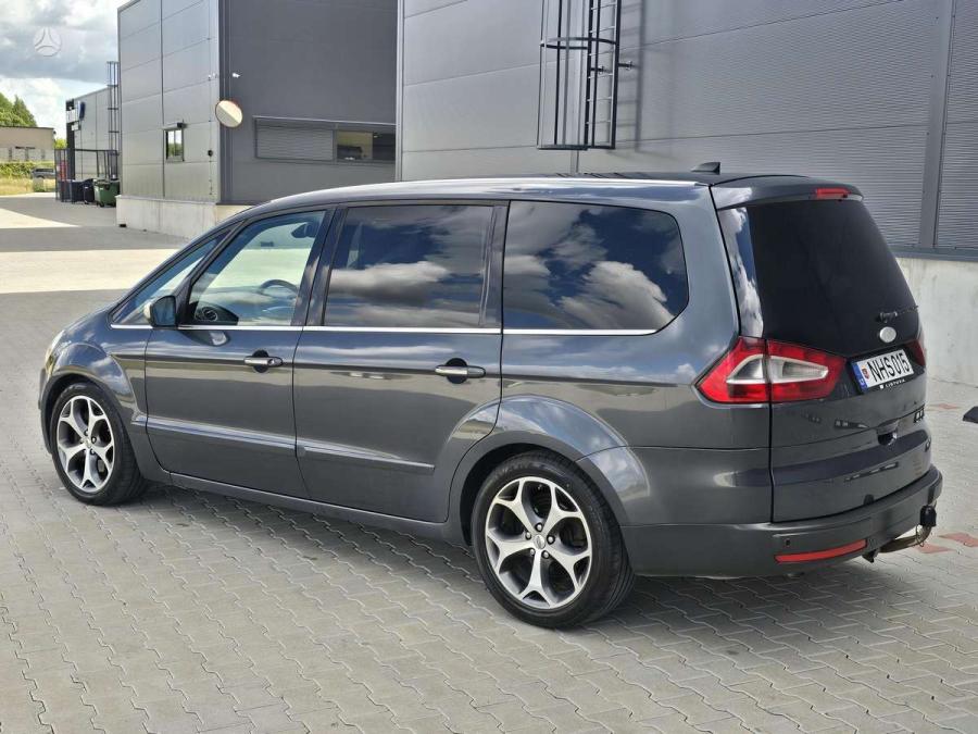 Grey Ford Galaxy 2008 in Siauliai, with an engine capacity of 2.18 L and mileage of 400 thousand km for 3000 €, photo 7 on AUTOMOTO.COM.LV