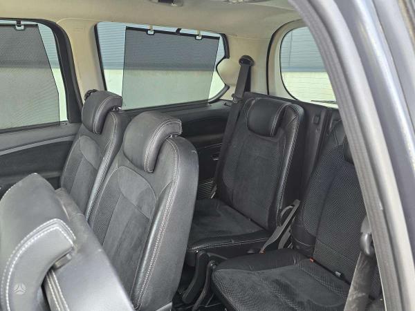 Pelēks Ford Galaxy 2008 Šauļi, ar dzinēja tilpumu 2.18 L un nobraukumu 400 tūkst. km par 3000 €, foto 9 vietnē AUTOMOTO.COM.LV
