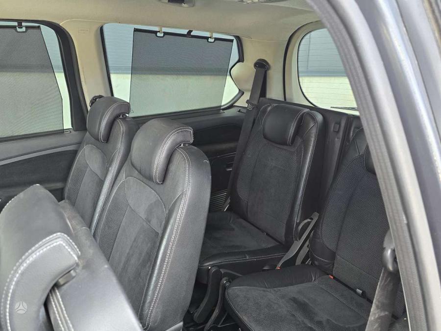 Grey Ford Galaxy 2008 in Siauliai, with an engine capacity of 2.18 L and mileage of 400 thousand km for 3000 €, photo 10 on AUTOMOTO.COM.LV