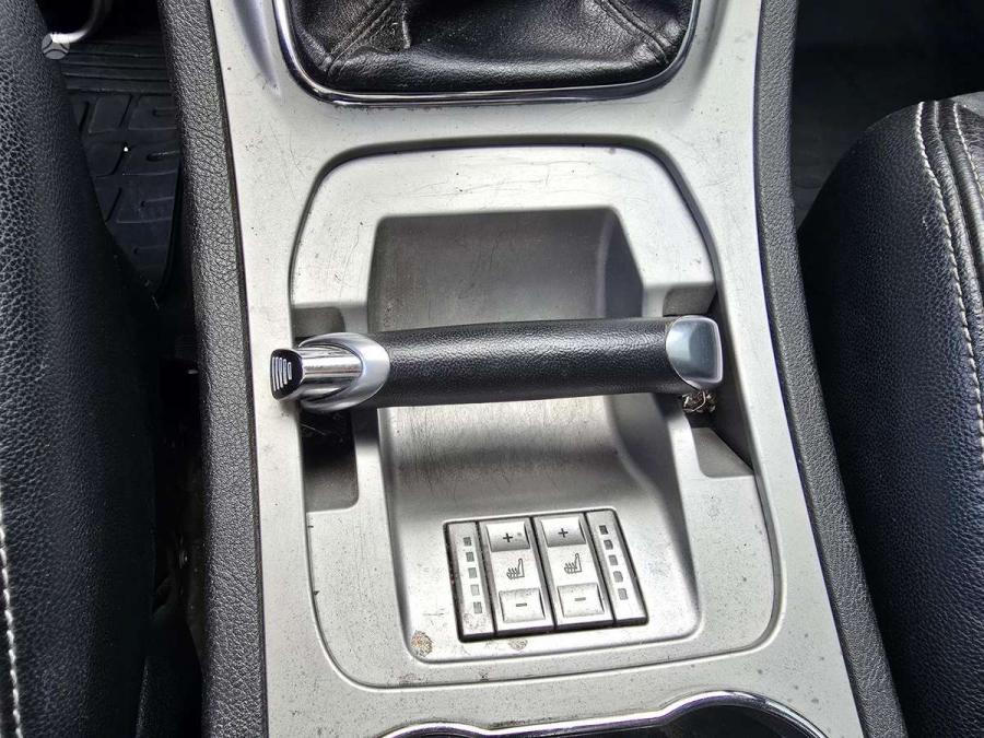 Grey Ford Galaxy 2008 in Siauliai, with an engine capacity of 2.18 L and mileage of 400 thousand km for 3000 €, photo 18 on AUTOMOTO.COM.LV