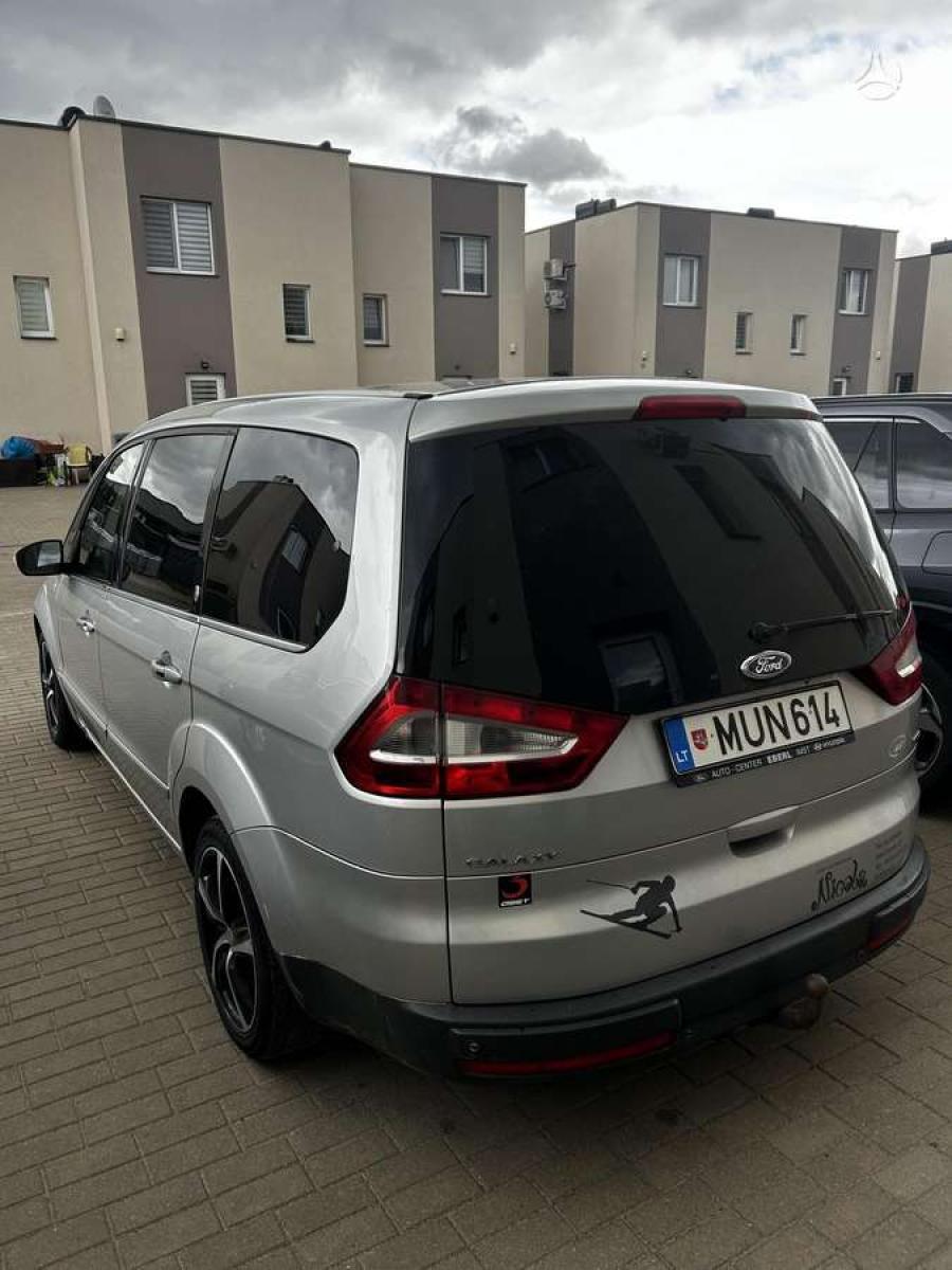 Pelēks Ford Galaxy 2008 Kauņa, ar dzinēja tilpumu 2.00 L un nobraukumu 284 tūkst. km par 2800 €, foto 5 vietnē AUTOMOTO.COM.LV
