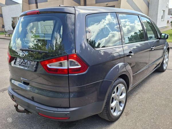 Pelēks Ford Galaxy 2008 Ukmergė, ar dzinēja tilpumu 2.30 L un nobraukumu 194 tūkst. km par 3950 €, foto 5 vietnē AUTOMOTO.COM.LV