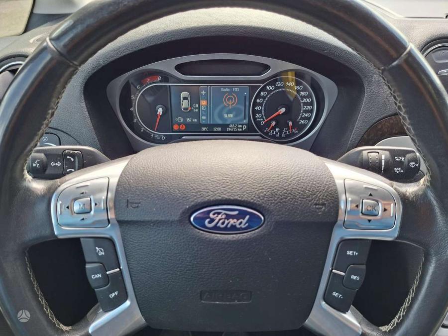 Grey Ford Galaxy 2008 in Ukmerge, with an engine capacity of 2.30 L and mileage of 194 thousand km for 3950 €, photo 9 on AUTOMOTO.COM.LV