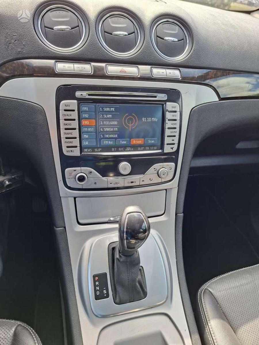 Grey Ford Galaxy 2008 in Ukmerge, with an engine capacity of 2.30 L and mileage of 194 thousand km for 3950 €, photo 11 on AUTOMOTO.COM.LV