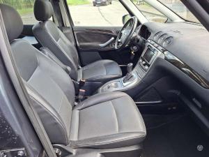 Grey Ford Galaxy 2008 in Ukmerge, with an engine capacity of 2.30 L and mileage of 194 thousand km for 3950 €, photo 14 on AUTOMOTO.COM.LV