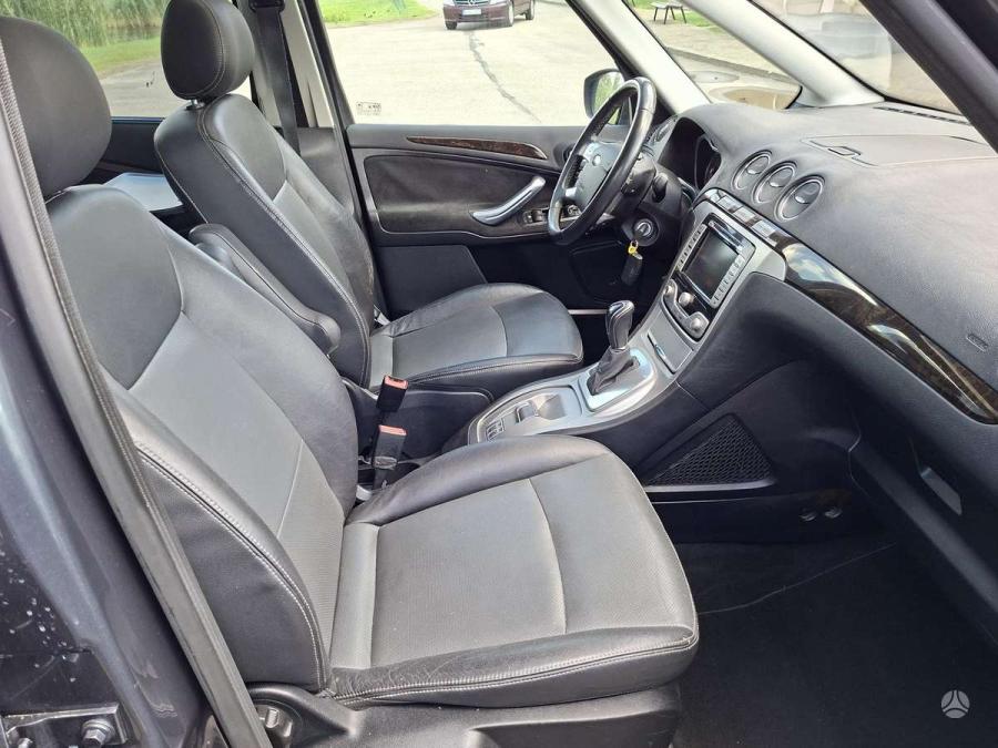 Grey Ford Galaxy 2008 in Ukmerge, with an engine capacity of 2.30 L and mileage of 194 thousand km for 3950 €, photo 14 on AUTOMOTO.COM.LV