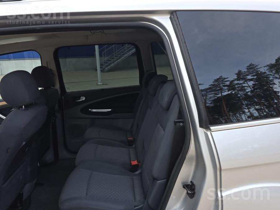 Grey Ford Galaxy 2008 in Riga, with an engine capacity of 2.00 L and mileage of 274 thousand km for 3900 €, photo 8 on AUTOMOTO.COM.LV