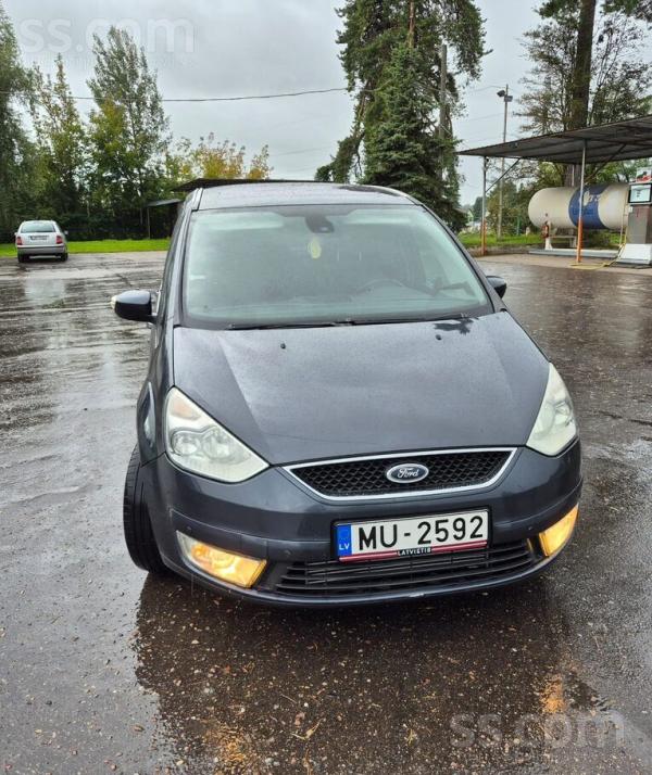 Grey Ford Galaxy 2008 in Riga, with an engine capacity of 2.00 L and mileage of 372 thousand km for 3000 €, photo 1 on AUTOMOTO.COM.LV