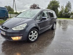 Pelēks Ford Galaxy 2008 Rīga, ar dzinēja tilpumu 2.00 L un nobraukumu 372 tūkst. km par 3000 €, foto 14 vietnē AUTOMOTO.COM.LV