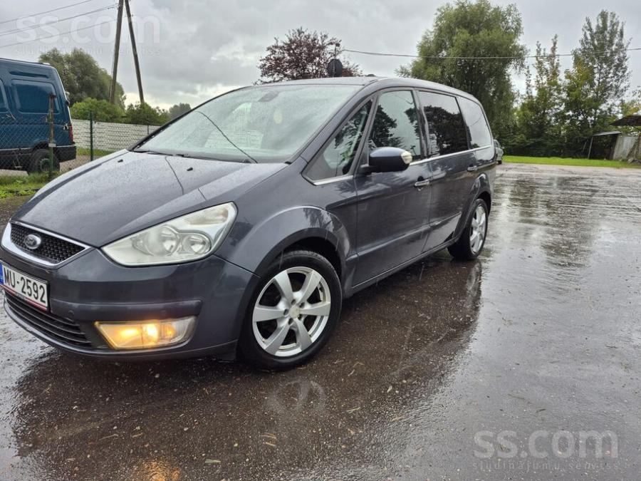 Pelēks Ford Galaxy 2008 Rīga, ar dzinēja tilpumu 2.00 L un nobraukumu 372 tūkst. km par 3000 €, foto 14 vietnē AUTOMOTO.COM.LV