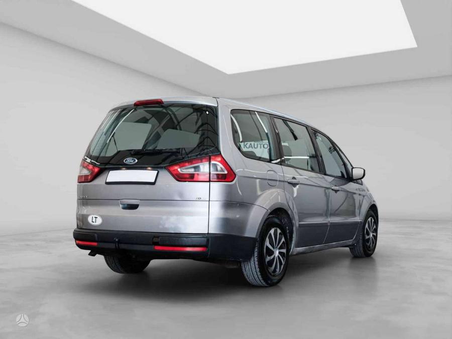 Grey Ford Galaxy 2008 in Kaunas, with an engine capacity of 2.00 L and mileage of 500 thousand km for 990 €, photo 4 on AUTOMOTO.COM.LV