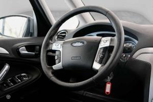 Grey Ford Galaxy 2008 in Kaunas, with an engine capacity of 2.00 L and mileage of 500 thousand km for 990 €, photo 7 on AUTOMOTO.COM.LV