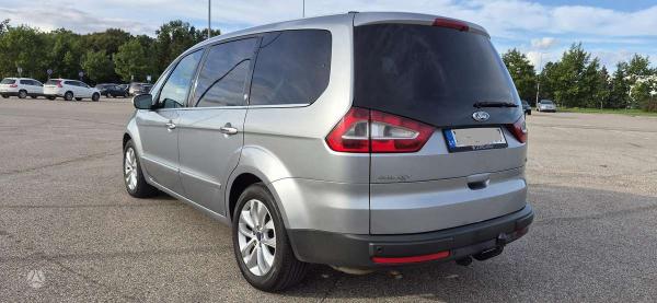Pelēks Ford Galaxy 2008 Kauņa, ar dzinēja tilpumu 2.00 L un nobraukumu 390 tūkst. km par 3800 €, foto 6 vietnē AUTOMOTO.COM.LV