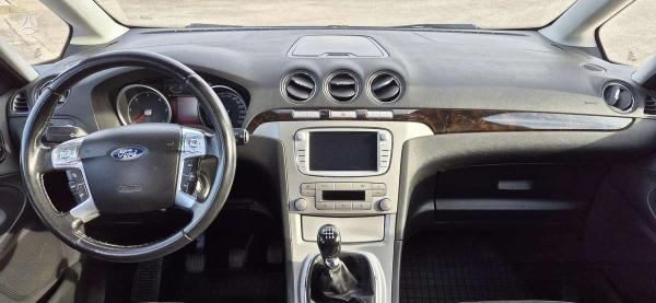 Pelēks Ford Galaxy 2008 Kauņa, ar dzinēja tilpumu 2.00 L un nobraukumu 390 tūkst. km par 3800 €, foto 9 vietnē AUTOMOTO.COM.LV