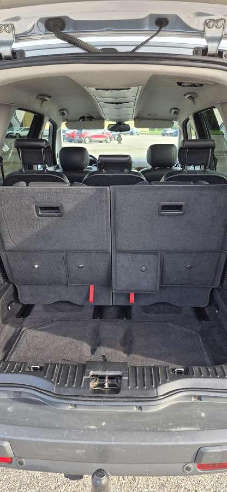 Grey Ford Galaxy 2008 in Kaunas, with an engine capacity of 2.00 L and mileage of 390 thousand km for 3800 €, photo 18 on AUTOMOTO.COM.LV