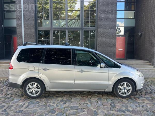 Ford Galaxy 2008 Rīga vietnē Pelēks Ford Galaxy 2008 Rīga, ar dzinēja tilpumu 2.00 L un nobraukumu 274 tūkst. km par 3900 €, foto 3 vietnē AUTOMOTO.COM.LV