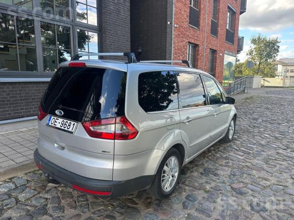 Ford Galaxy 2008 Rīga vietnē Pelēks Ford Galaxy 2008 Rīga, ar dzinēja tilpumu 2.00 L un nobraukumu 274 tūkst. km par 3900 €, foto 4 vietnē AUTOMOTO.COM.LV