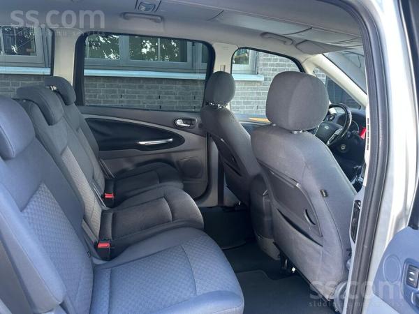 Ford Galaxy 2008 Rīga vietnē Pelēks Ford Galaxy 2008 Rīga, ar dzinēja tilpumu 2.00 L un nobraukumu 274 tūkst. km par 3900 €, foto 8 vietnē AUTOMOTO.COM.LV
