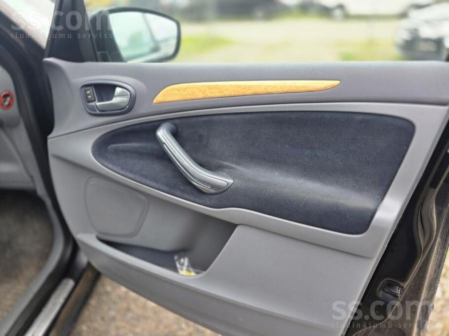 Pelēks Ford Galaxy 2008 Rīga, ar dzinēja tilpumu 2.00 L un nobraukumu 0 tūkst. km par 1600 €, foto 14 vietnē AUTOMOTO.COM.LV