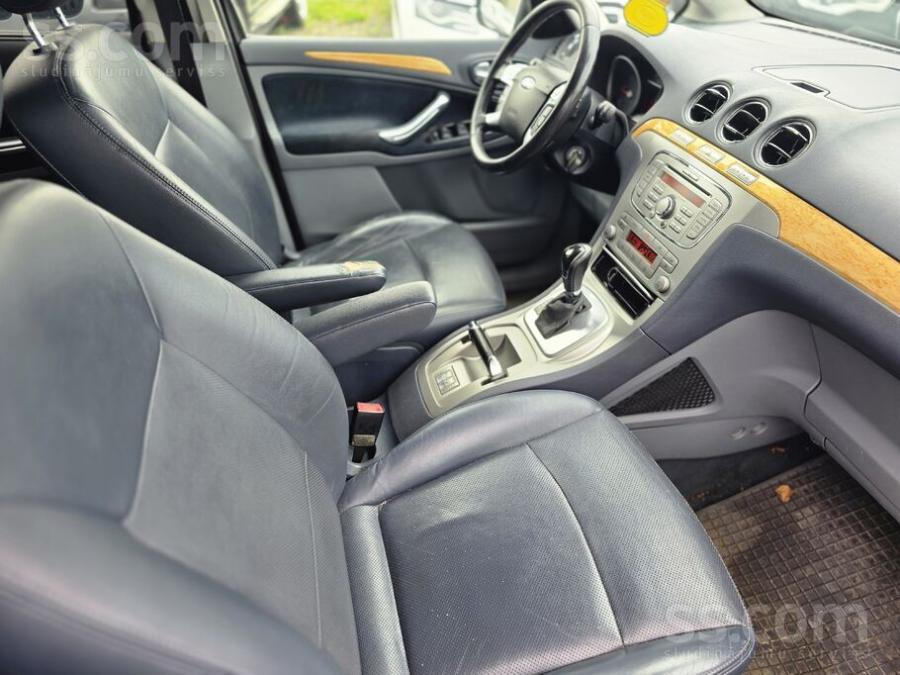 Pelēks Ford Galaxy 2008 Rīga, ar dzinēja tilpumu 2.00 L un nobraukumu 0 tūkst. km par 1600 €, foto 15 vietnē AUTOMOTO.COM.LV