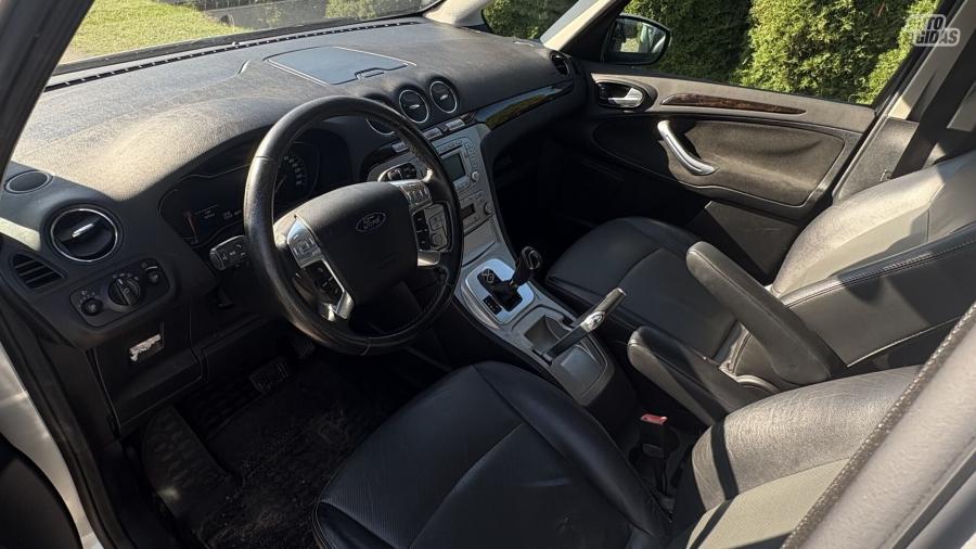 Pelēks Ford Galaxy 2008 Kauņa, ar dzinēja tilpumu 2.00 L un nobraukumu 260 tūkst. km par 2000 €, foto 6 vietnē AUTOMOTO.COM.LV