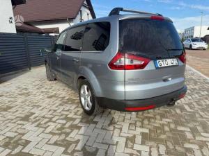 Pelēks Ford Galaxy 2009 Klaipėda, ar dzinēja tilpumu 1.80 L un nobraukumu 235 tūkst. km par 4350 €, foto 4 vietnē AUTOMOTO.COM.LV