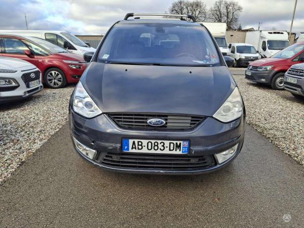 Grey Ford Galaxy 2009 in Taurage, with an engine capacity of 2.00 L and mileage of 286 thousand km for 3200 €, photo 2 on AUTOMOTO.COM.LV