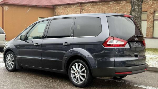 Grey Ford Galaxy 2009 in Panevezys, with an engine capacity of 2.00 L and mileage of 280 thousand km for 4000 €, photo 6 on AUTOMOTO.COM.LV